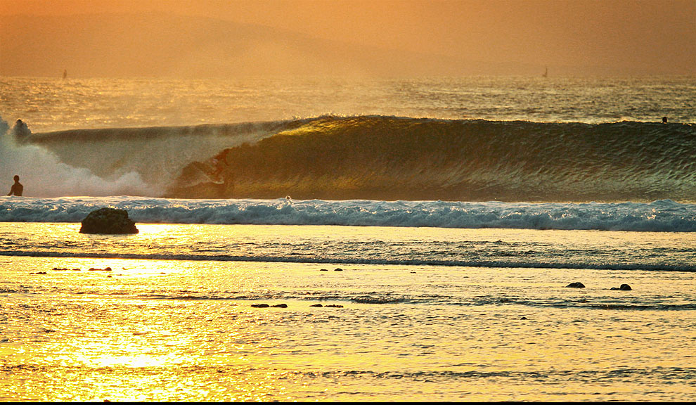 Welcome To Desert Point: The Ultimate Surf - LaybackLayback