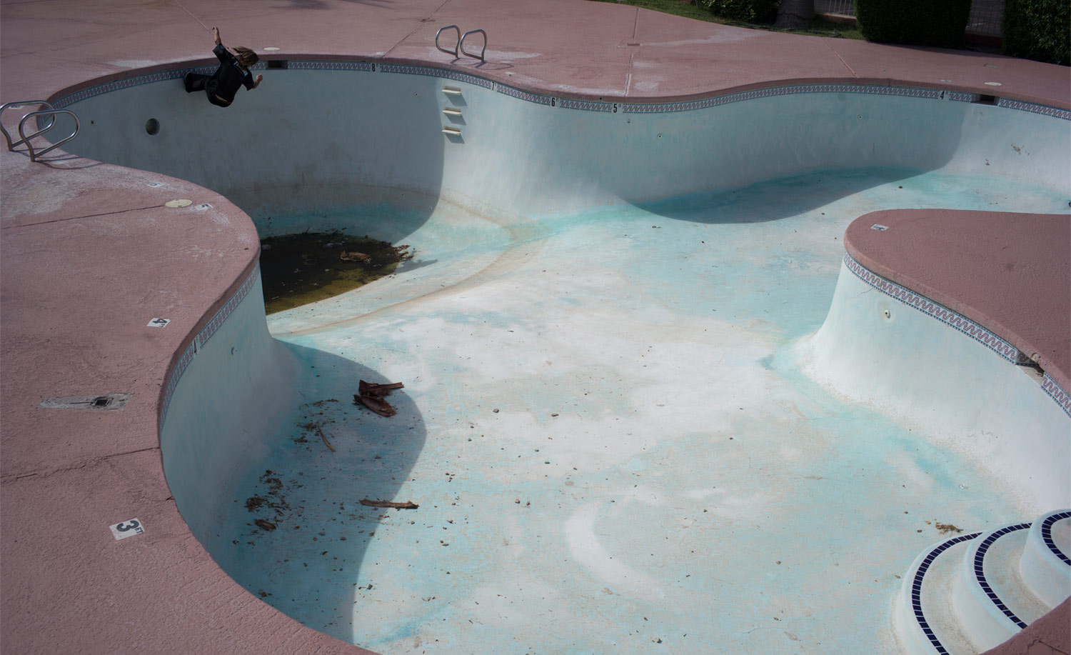 .RAW: Holy Stokes! - LaybackLayback