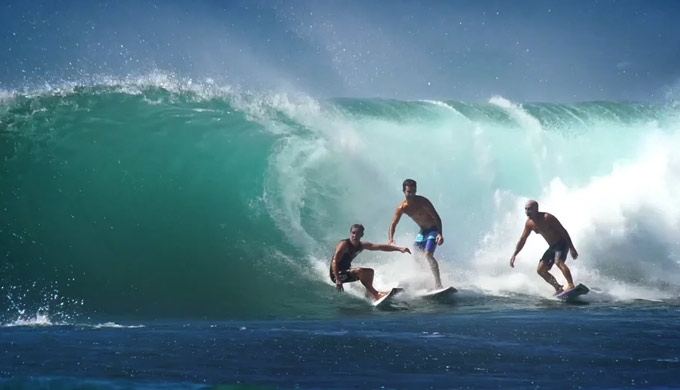 Mason Ho, M-Rodrigues e Ian Crane com a nova prancha ...Lost ...