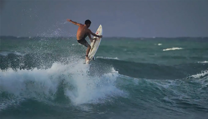 Mason Ho, M-Rodrigues e Ian Crane com a nova prancha ...Lost ...